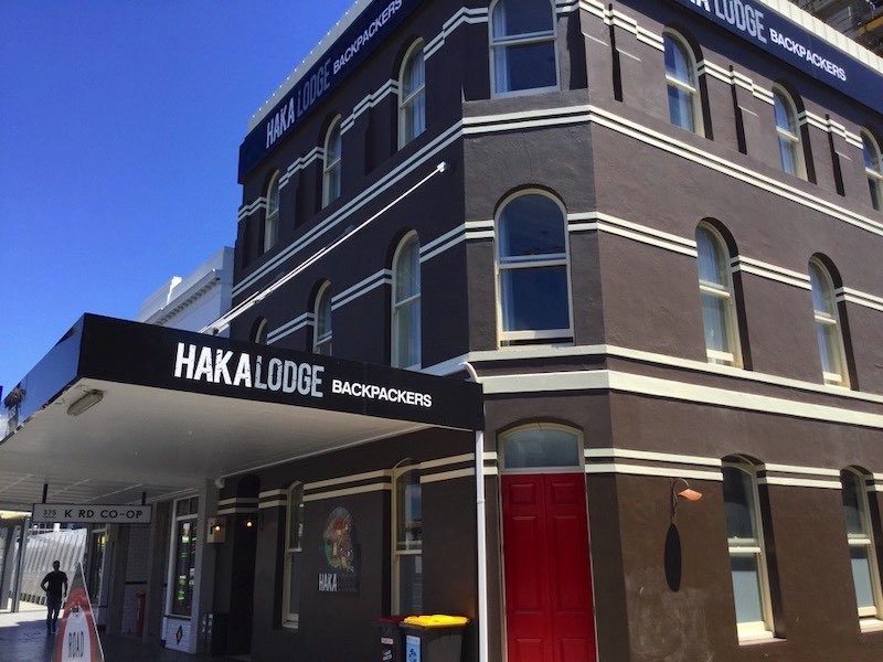 オークランドのおすすめゲストハウス「Haka Lodge Auckland」を紹介【バックパッカーに最適】 | ライトラ