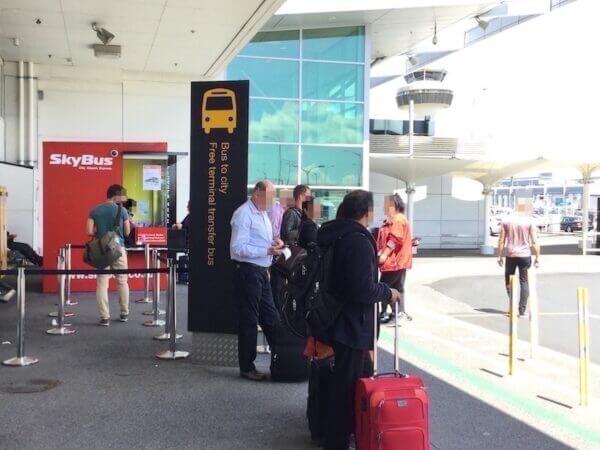 オークランド国際空港から市内へは一番安い交通手段「Sky Bus」を使おう | ライトラ